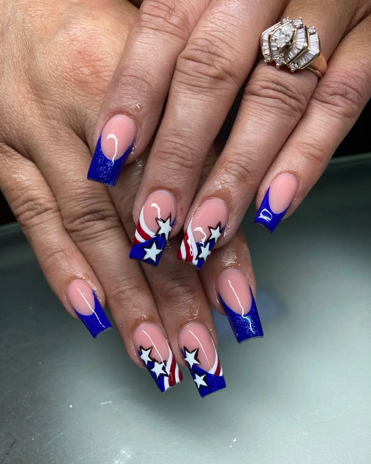 ️🤍💙 19 American French Nails That Turn a Timeless French Tip Into a 4th ...