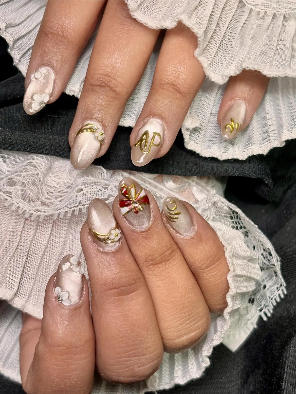 19 Bride's Nails Wedding Designs Every Bride Will Fall in Love With